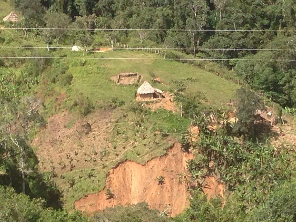 De la etnia arahuaca los tres miembros de una familia sepultados por un ...