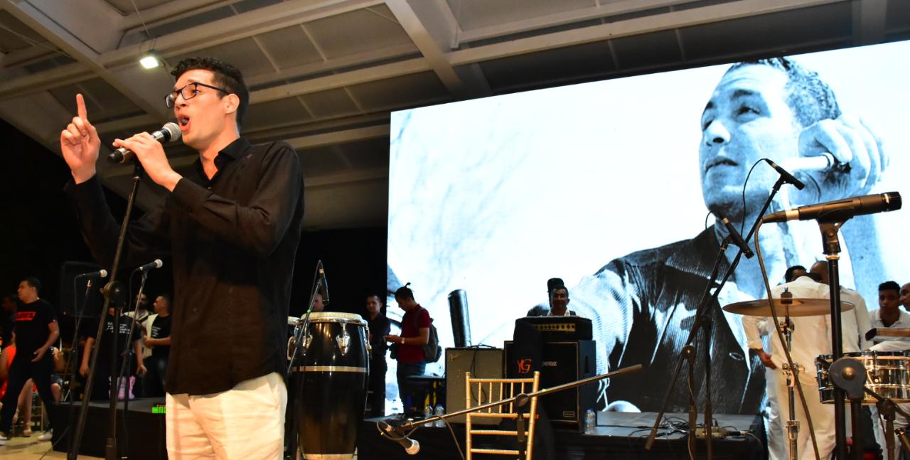 El magistral canto lírico de Ernesto Angulo. Por: Liliana Vanegas* - El ...