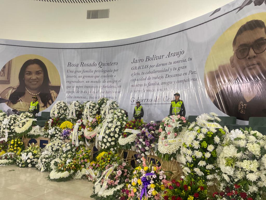 En cámara ardiente velan cuerpos de Rosa Rosado y Jairo Bolívar Araujo - EL PAÍS VALLENATO